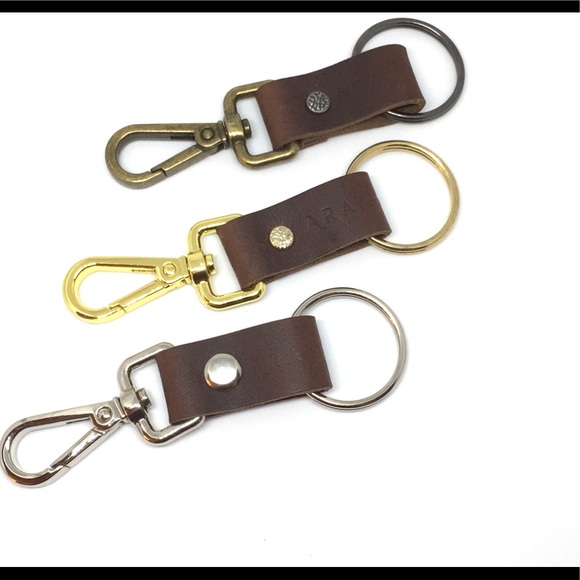 Aragon & Co. | Accessories | Llavero Utilidad Leather Utility Key Chain ...